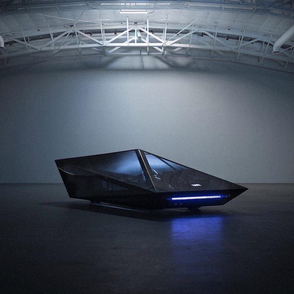 "From Movie To Reality"-Supercar Blondie Brings UFO Car On Street