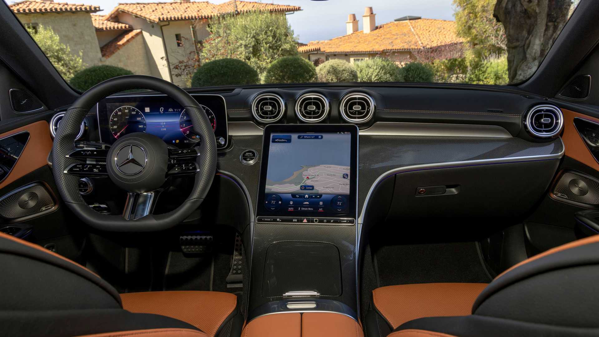 Redesigned Luxurious Sedan! Mercedes Benz C-Class 300