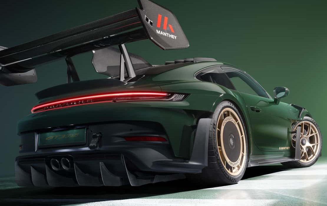 Porsche 911 GT3 RS Manthey Features Bold Shark Fin